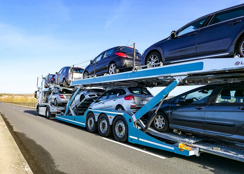 Faire transporter sa voiture sur plateau : comment ça se passe